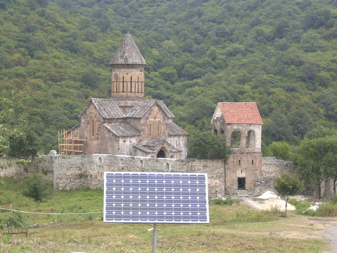 მონასტრები - მზის სახლი